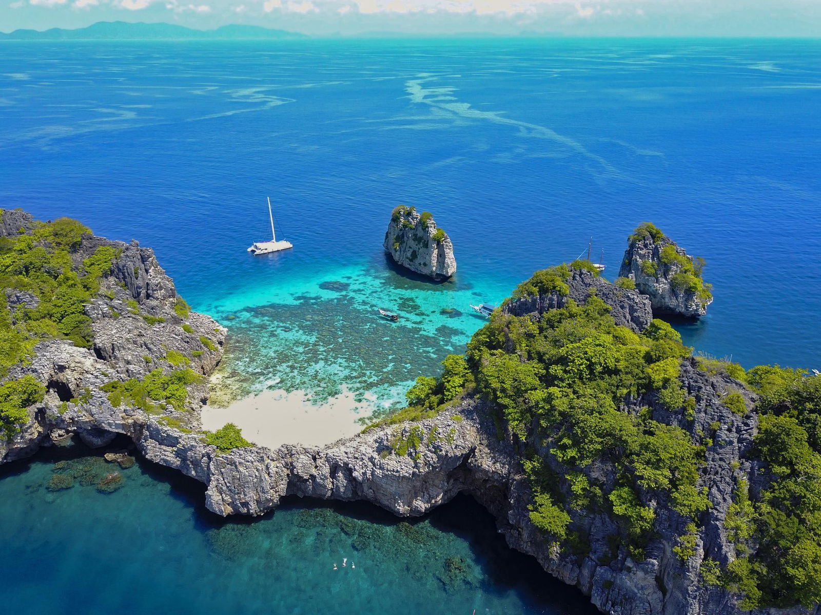 Sailing Thailand - 7 Day Island-Hopping Group Tour
